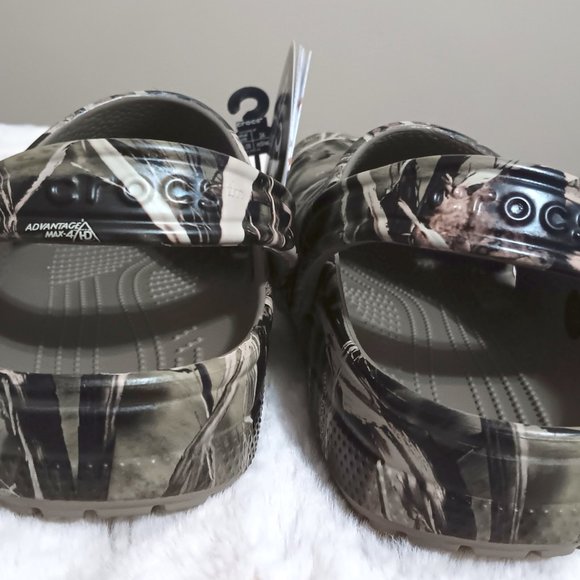 CROCS | Shoes | Crocs Classic Realtree V2 Adult Camouflage Clogs Mens ...